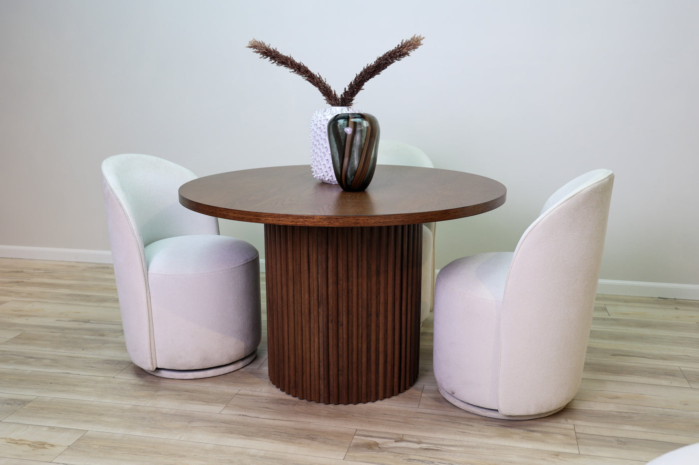 Turner 48" Round Dining Table